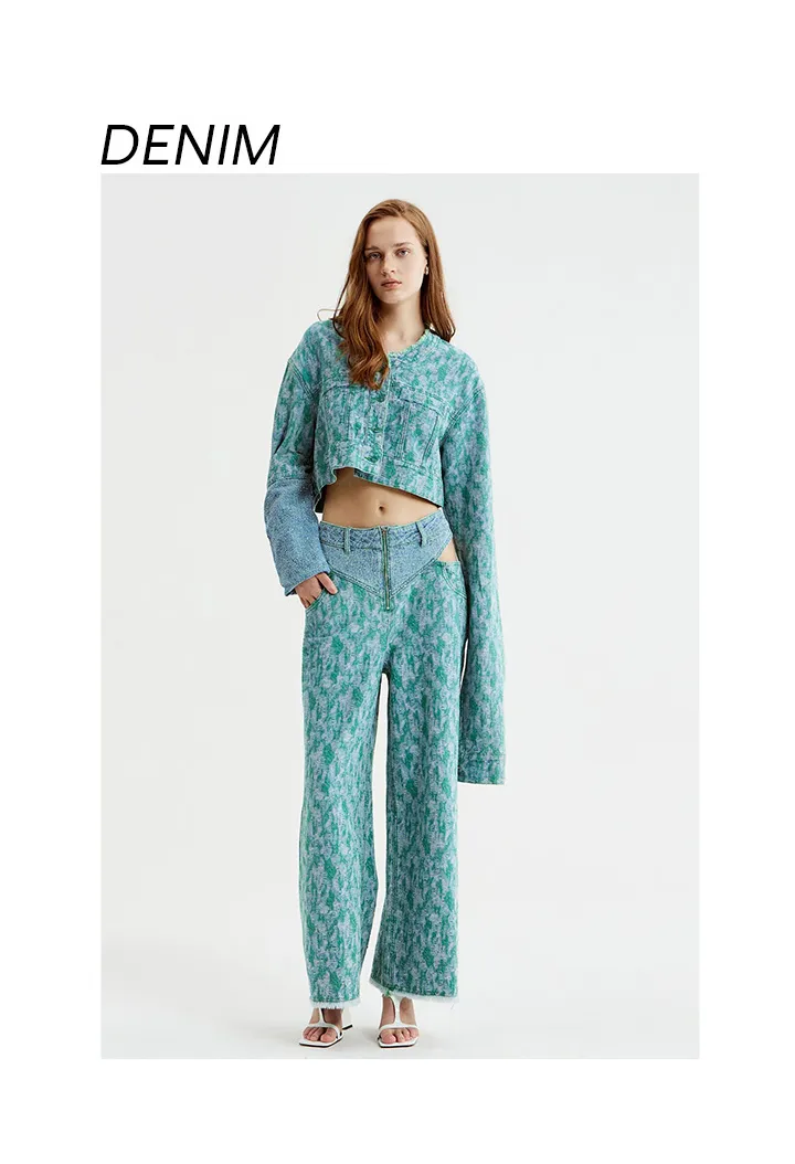 NEW IN READY-TO-WEAR LOOKBOOK MEMBERSHIP SOCIAL RESPONSIBILITY ABOUT US